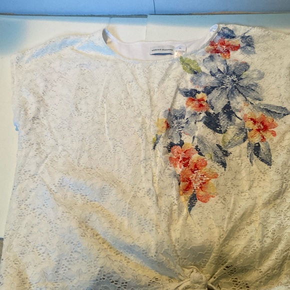 Alfred Dunner | Tops | Alfred Dunner White Lace Floral Blouse | Poshmark